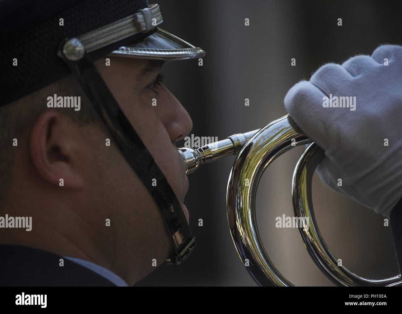 Navy housing complex hi-res stock photography and images - Alamy