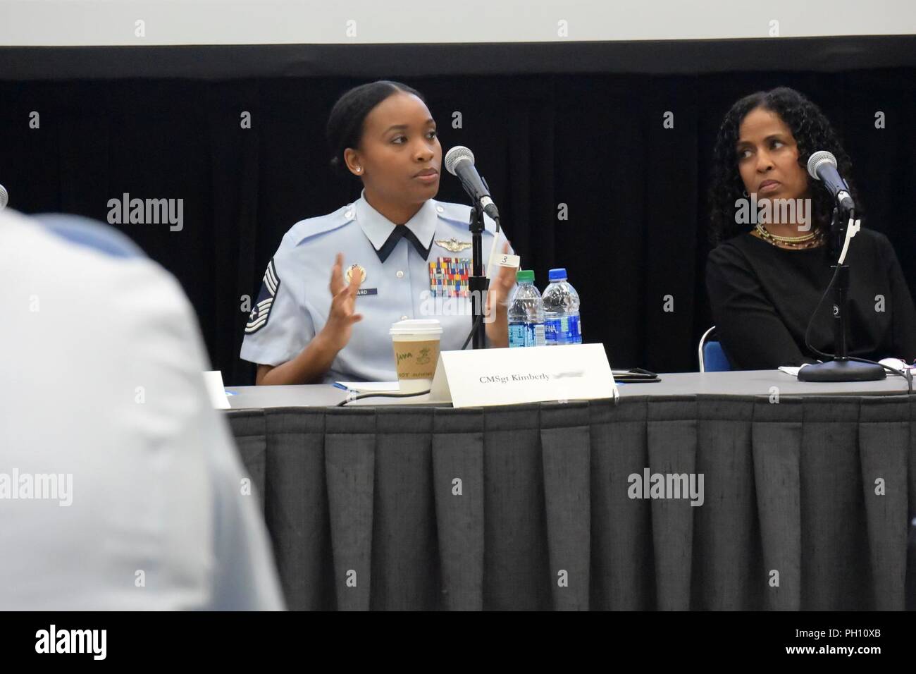 Female defence australia hi-res stock photography and images - Alamy