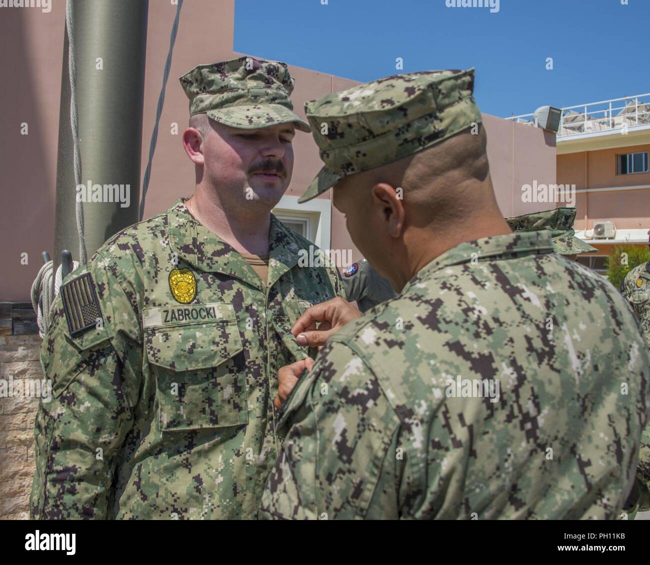 Us navy rank insignia hi-res stock photography and images - Alamy