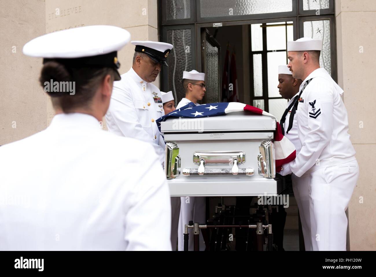 Lst 523 hi-res stock photography and images - Alamy