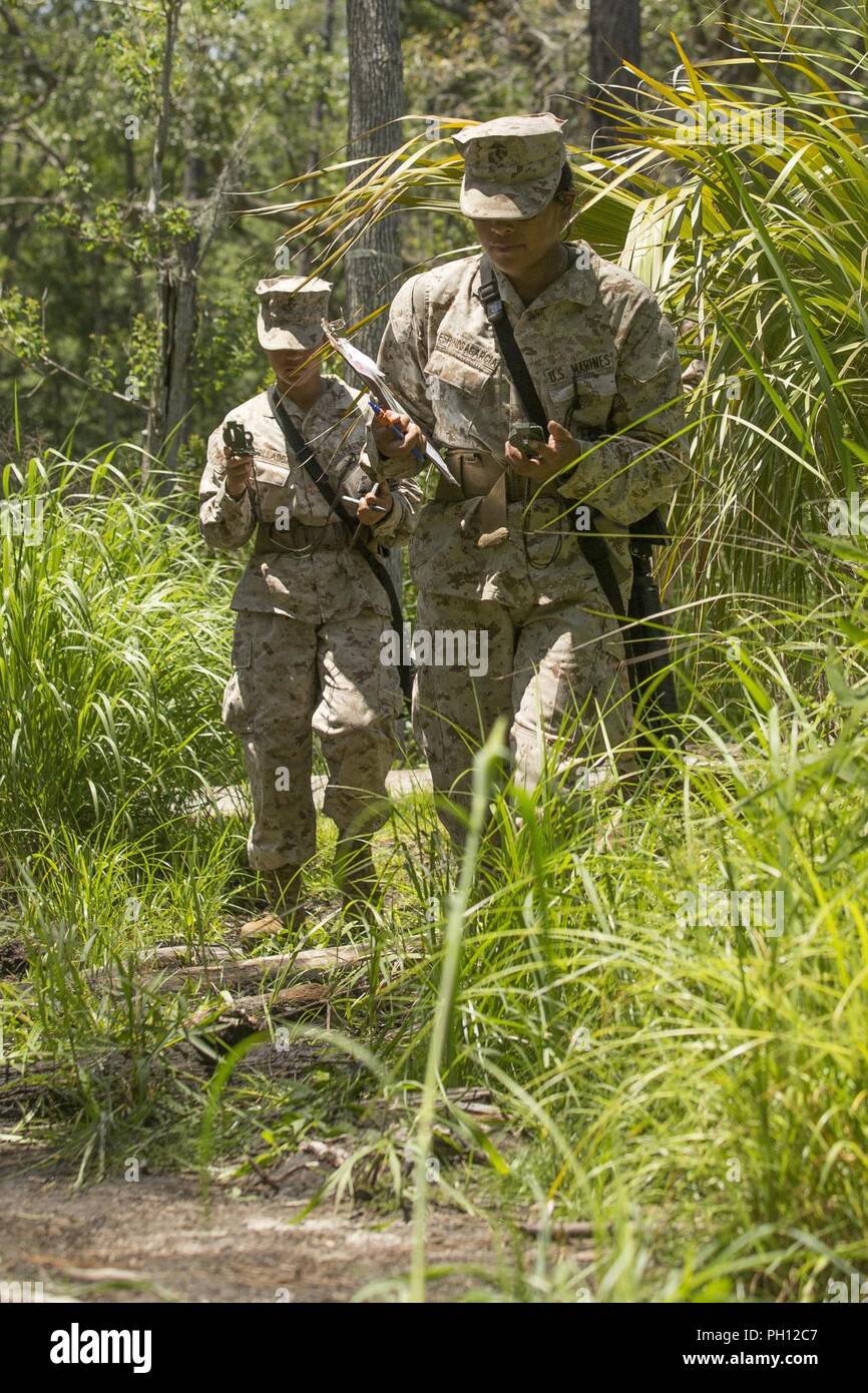 U.S. Marine Corps Recruits with Oscar Company, 4th Battalion, Recruit ...