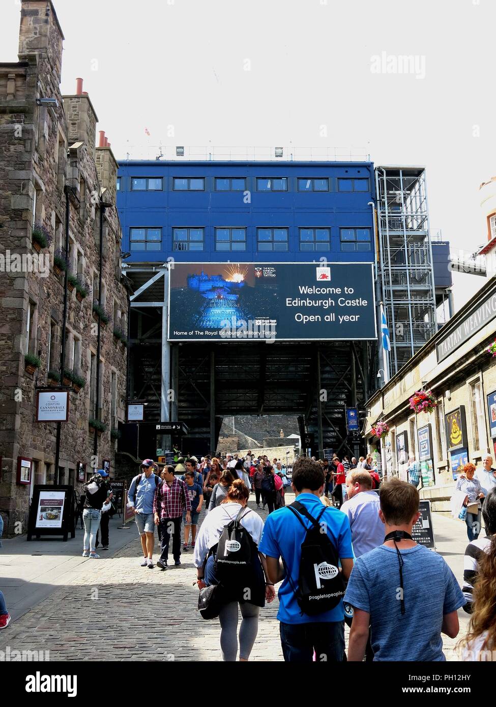 Visiting sights hi-res stock photography and images - Alamy