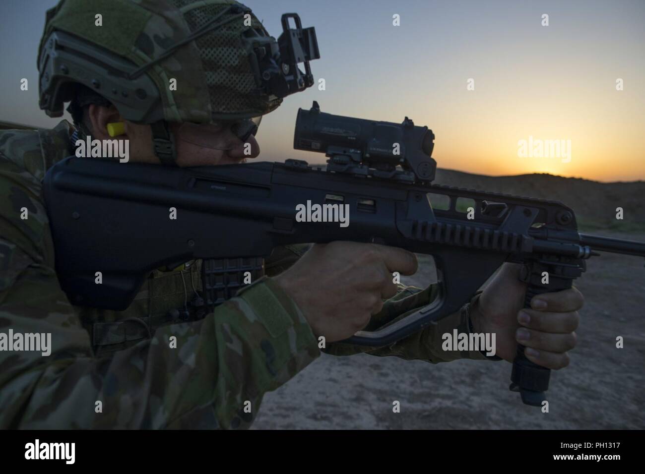 Australian regular army hi-res stock photography and images - Alamy