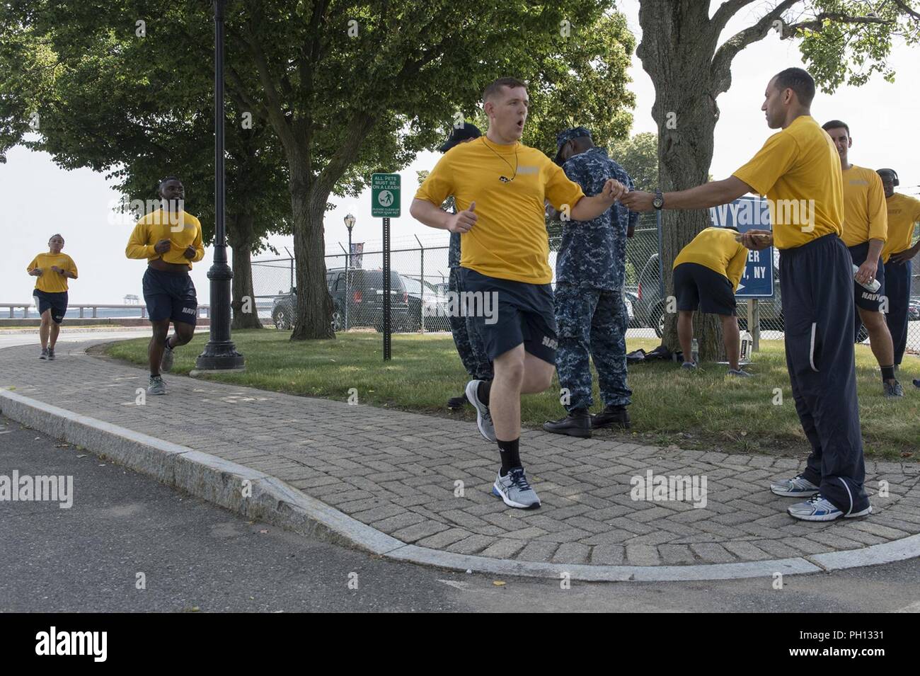 Navy Physical Readiness Test High Resolution Stock Photography and ...
