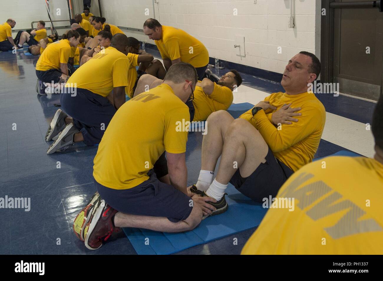 Navy physical readiness test hi-res stock photography and images - Alamy