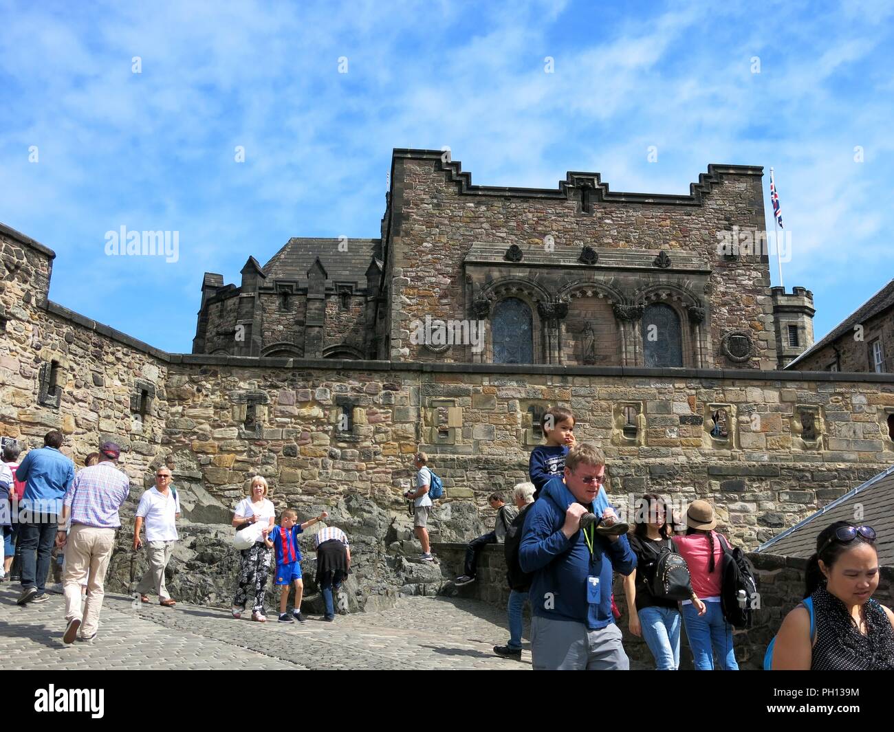 People visiting Edinburgh castle Stock Photo - Alamy