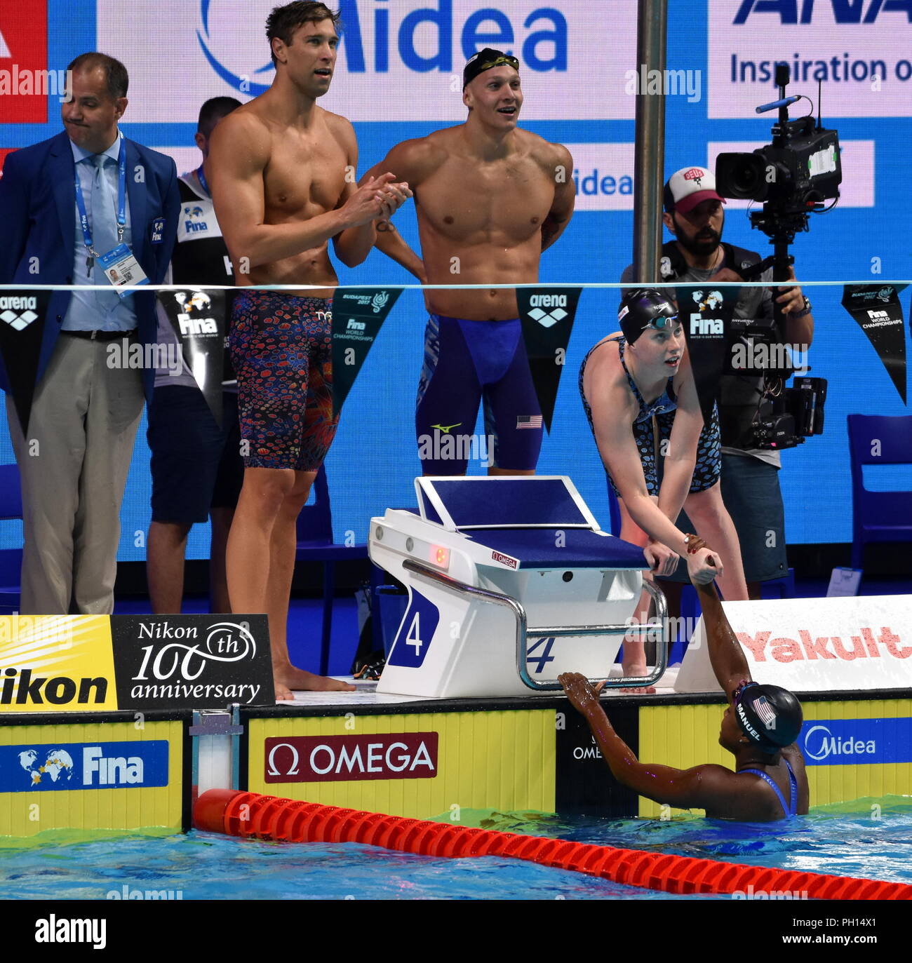 Simone manuel water hi-res stock photography and images - Alamy