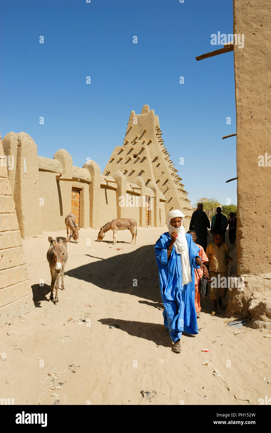 Sankore mosque, Timbuktu, a Unesco World Heritage Site. Mali, West ...
