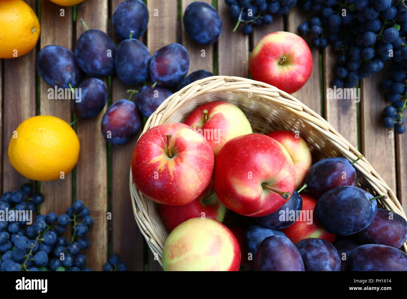Food: Summer fruits Stock Photo - Alamy