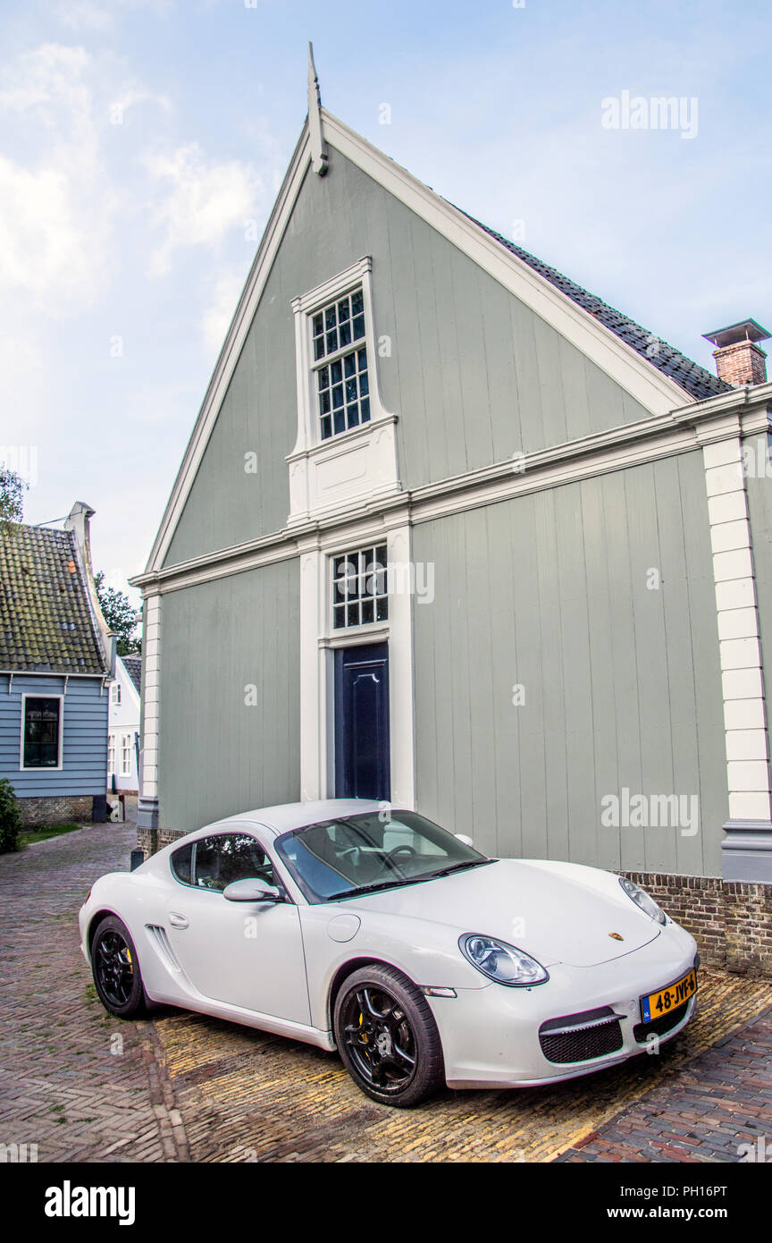 Old cayman house hi-res stock photography and images - Alamy
