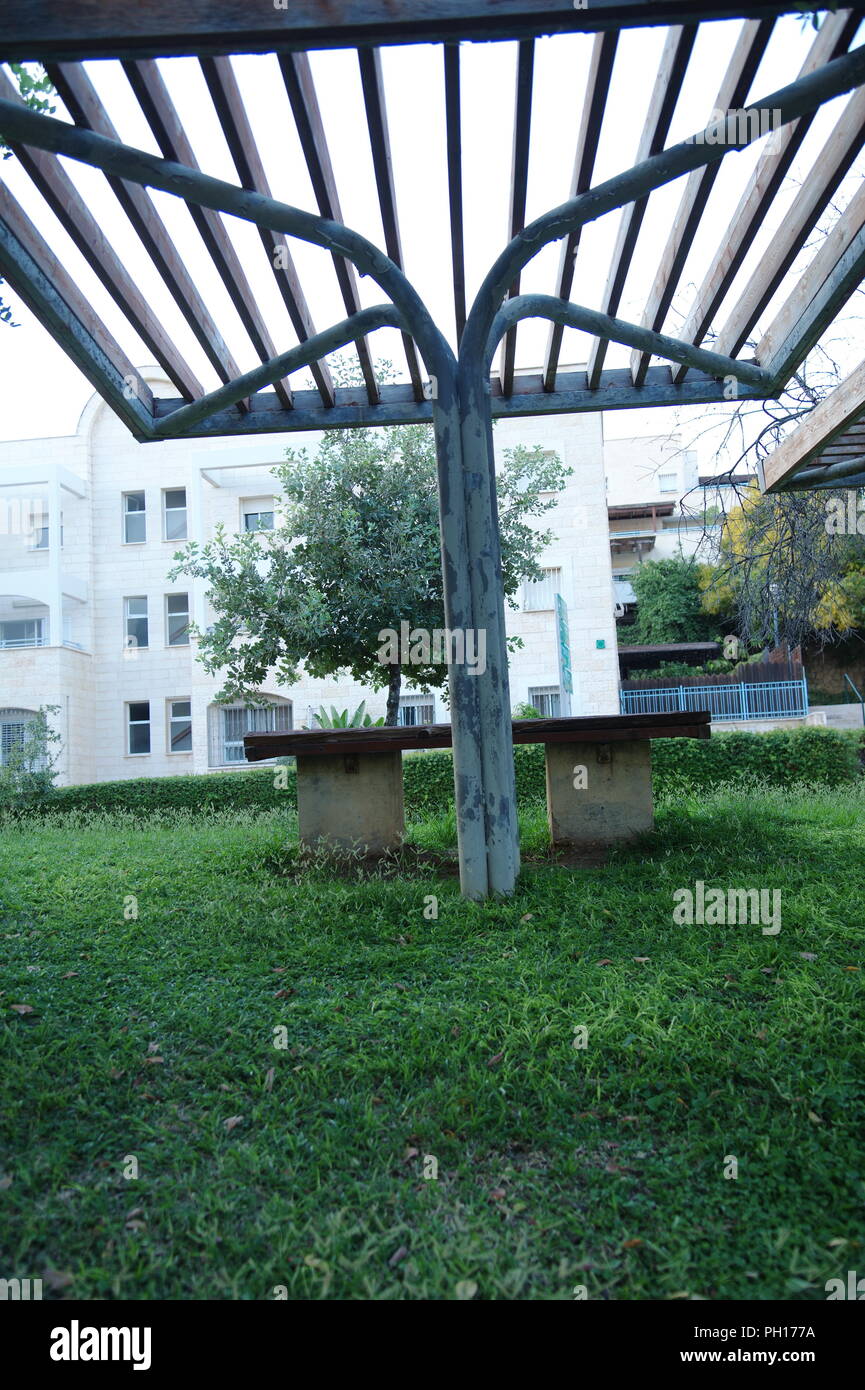 place sitting in garden Stock Photo - Alamy