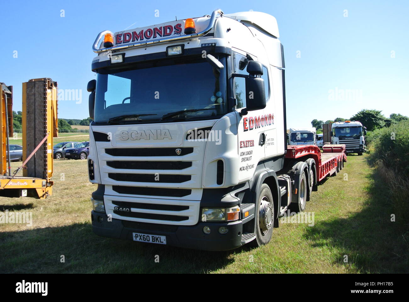 A Scania R440 lorry cab with low loader trailer at Torbay Steam Fair ...