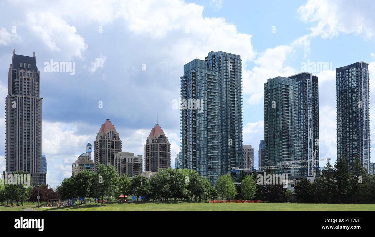 City of mississauga skyline hi-res stock photography and images - Alamy