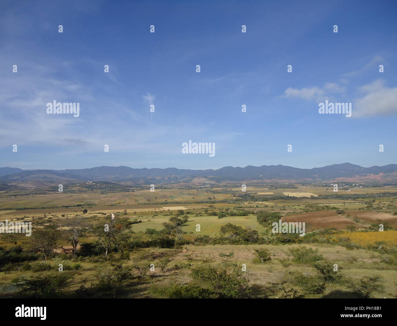 Moon and mt whitney hi-res stock photography and images - Alamy