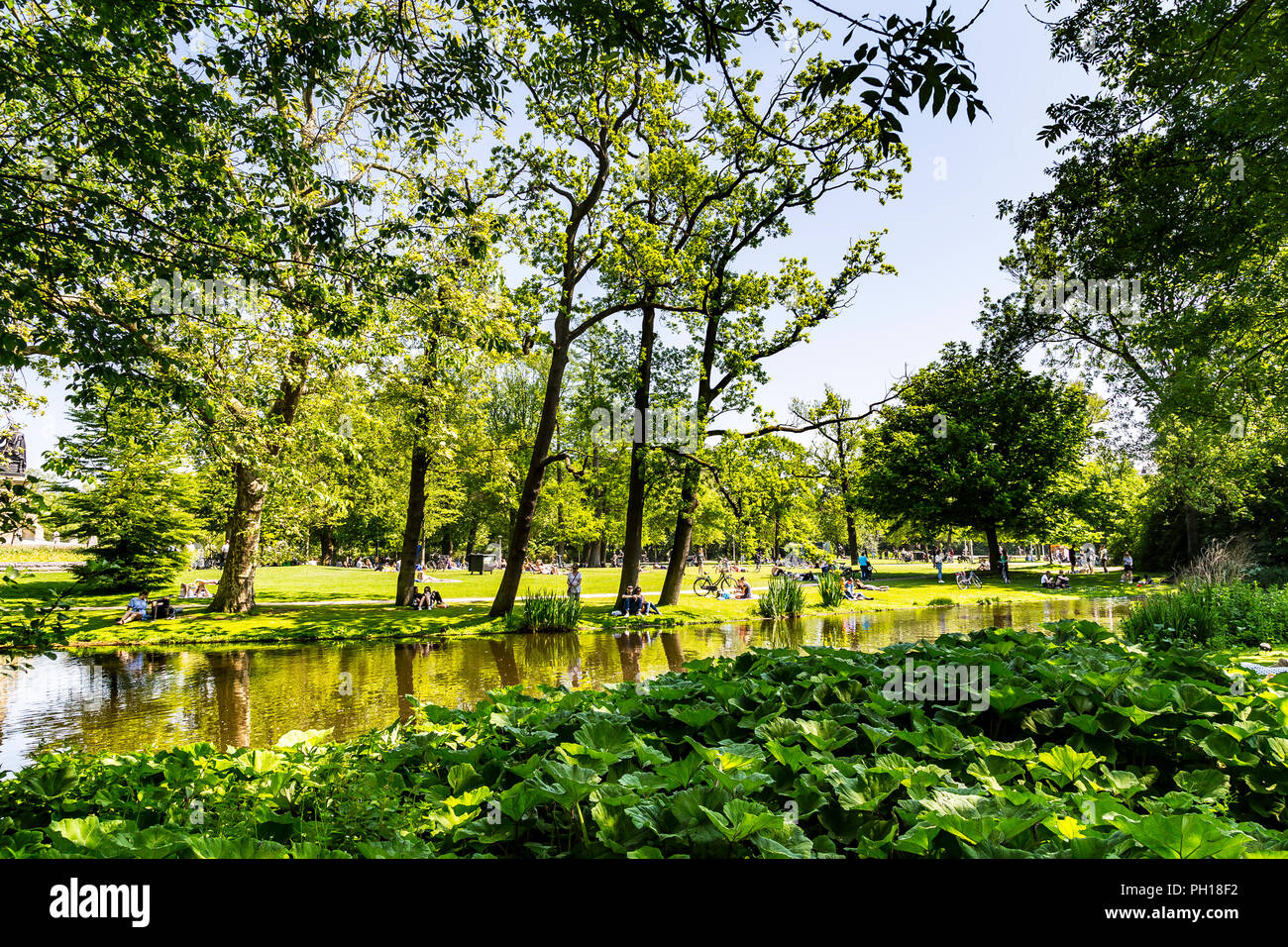 Vondelpark park amsterdam spring hi-res stock photography and images ...
