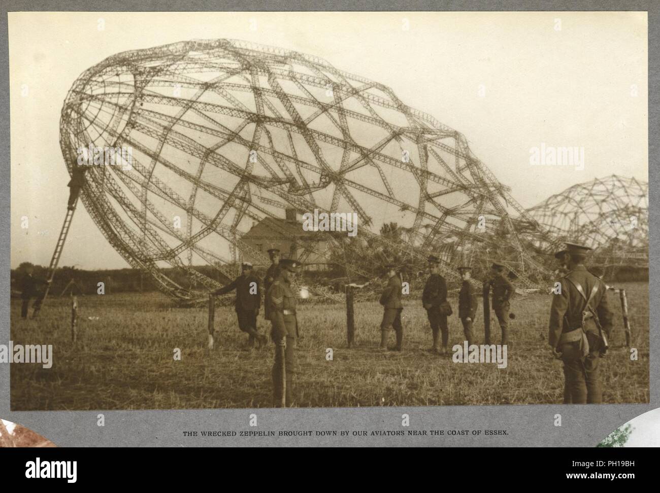 Crashed zeppelin airship hi-res stock photography and images - Alamy