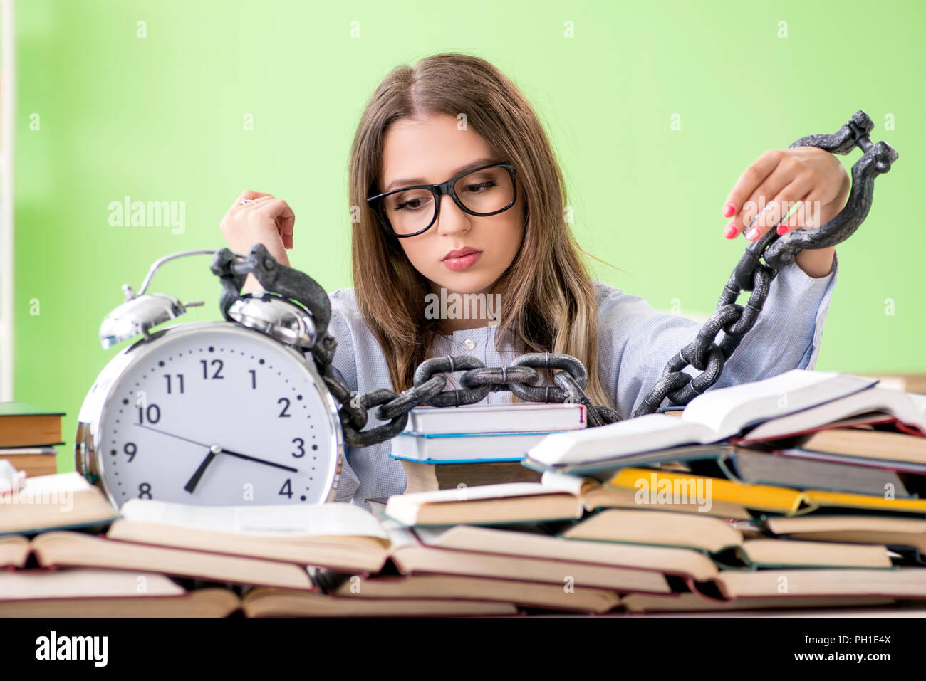Revision study clock hi-res stock photography and images - Alamy
