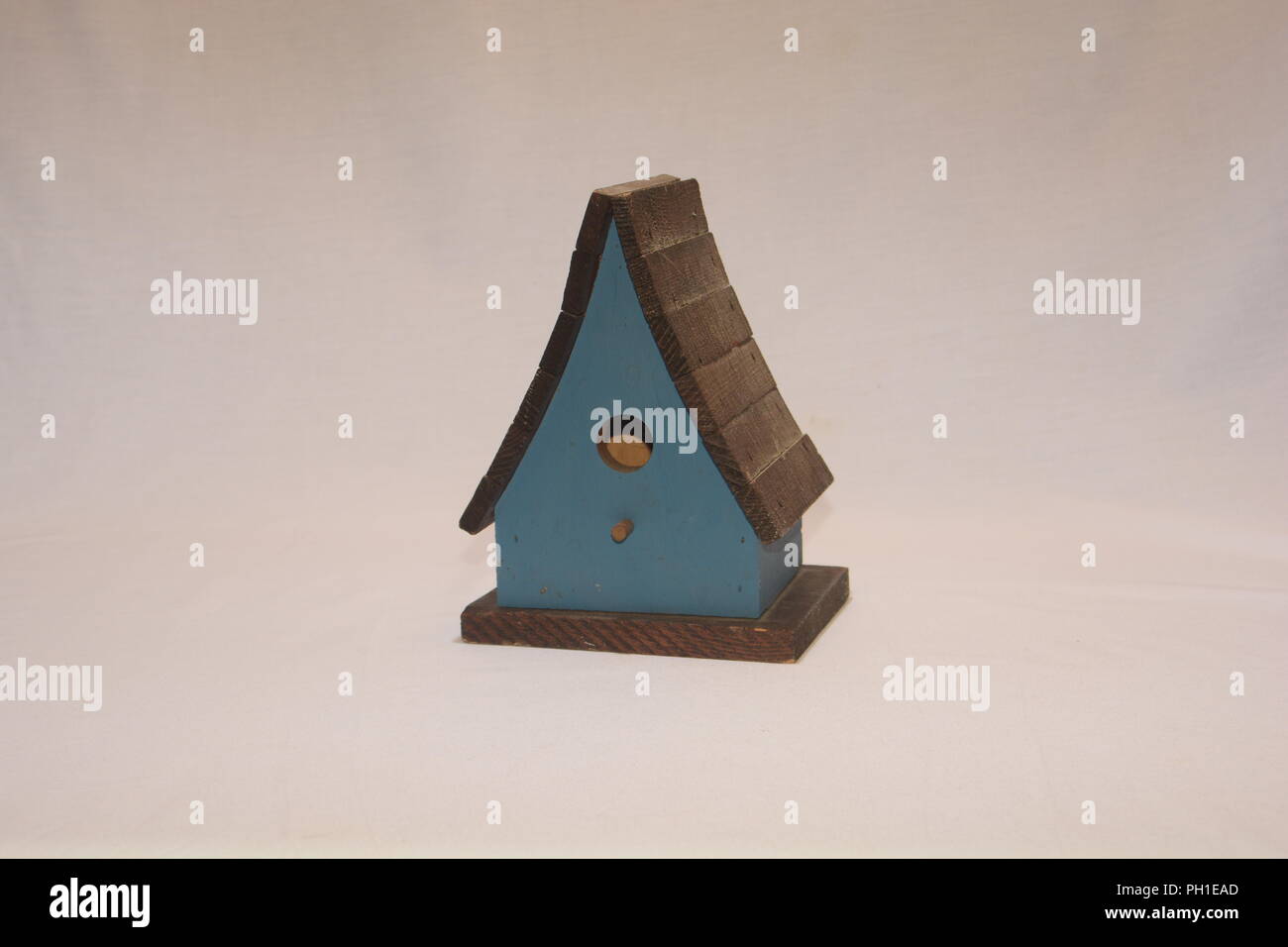 Blue bird house clip art Stock Photo - Alamy