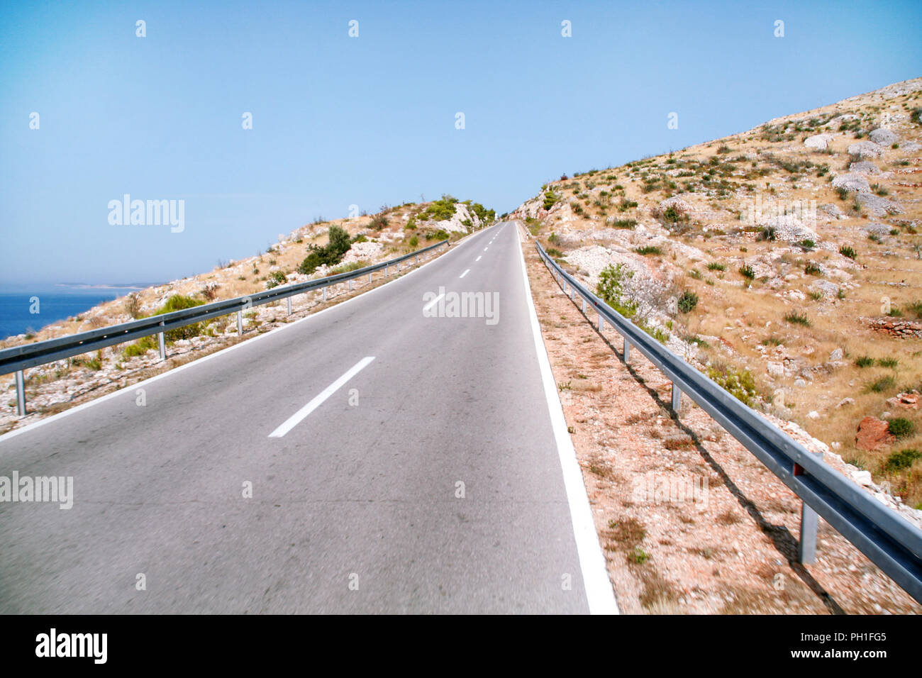 Highway in a beautiful natural environment Stock Photo - Alamy