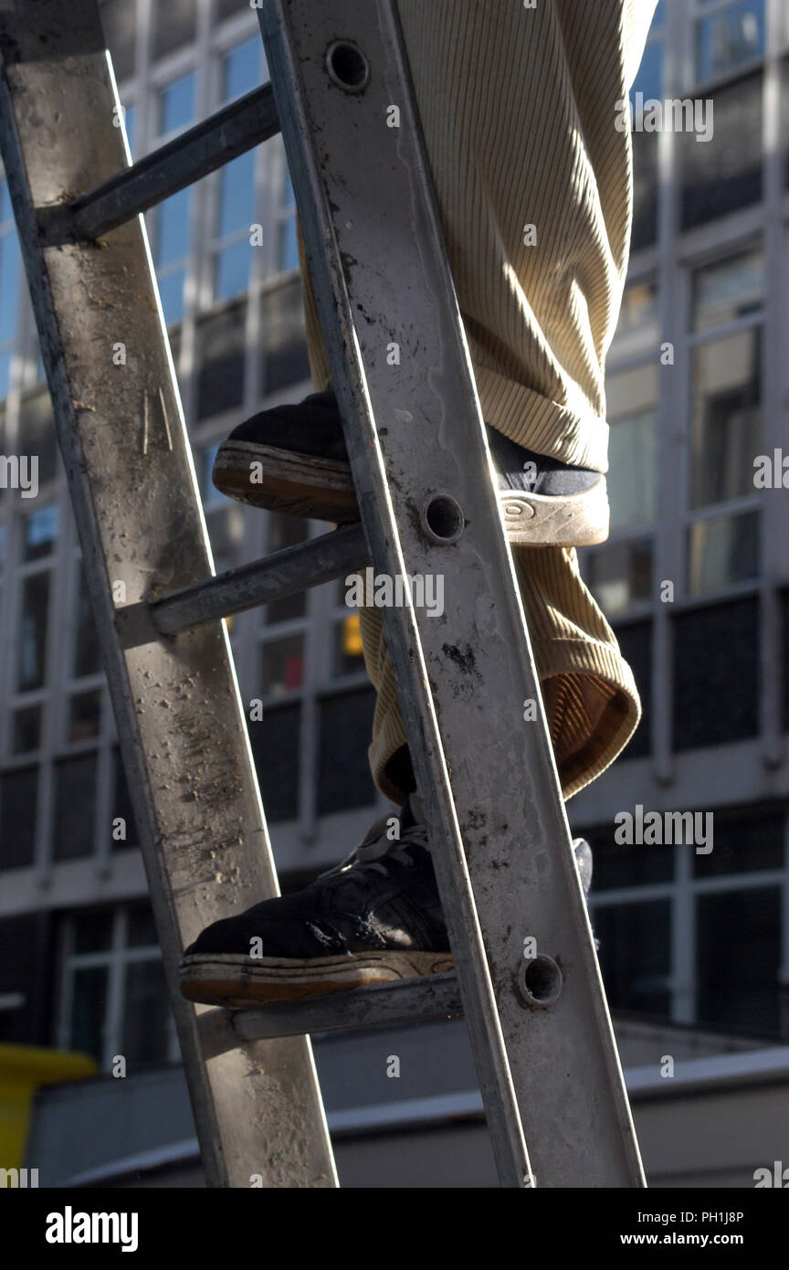 Ladder rungs hi-res stock photography and images - Alamy