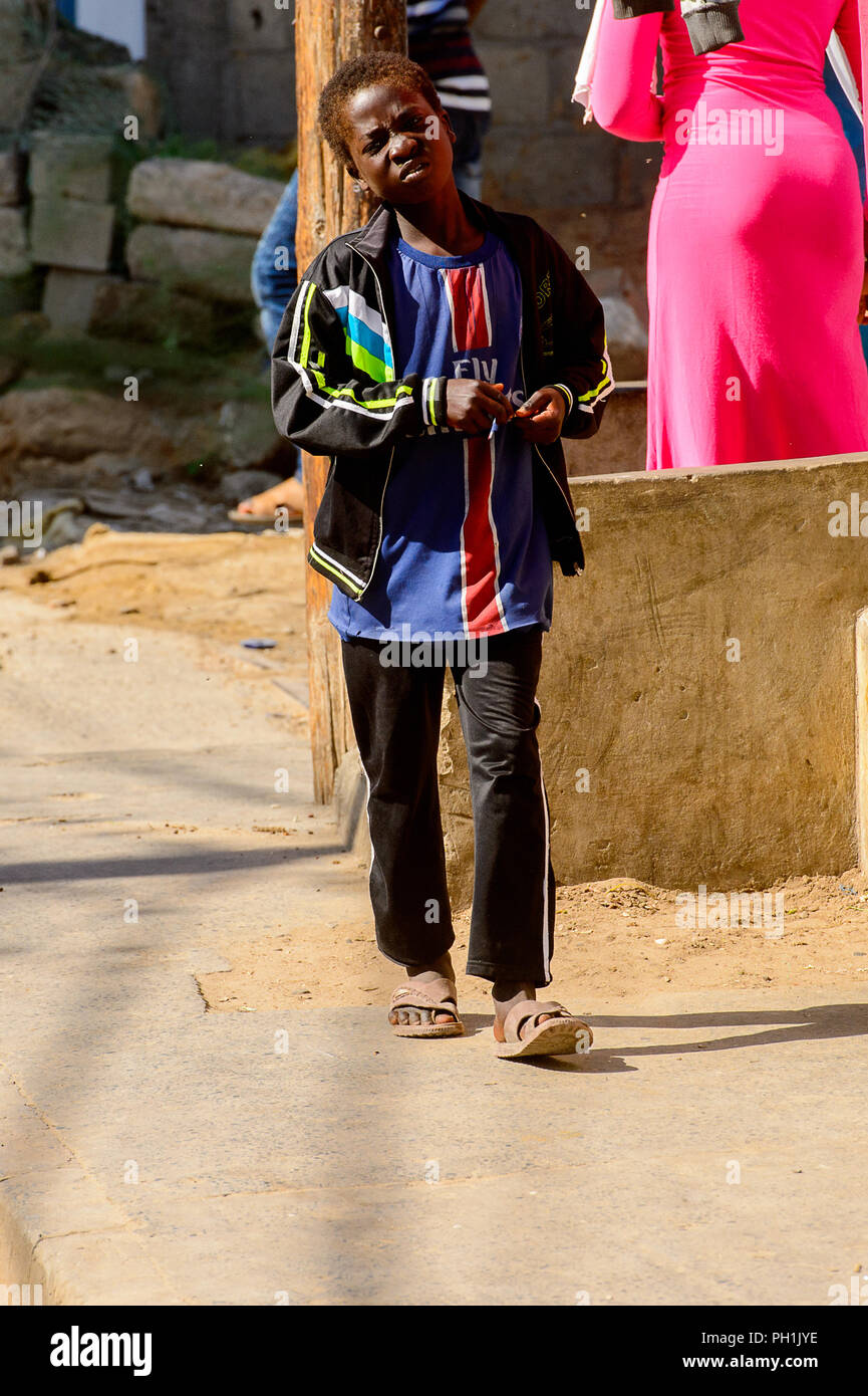Boy from niger hi-res stock photography and images - Alamy
