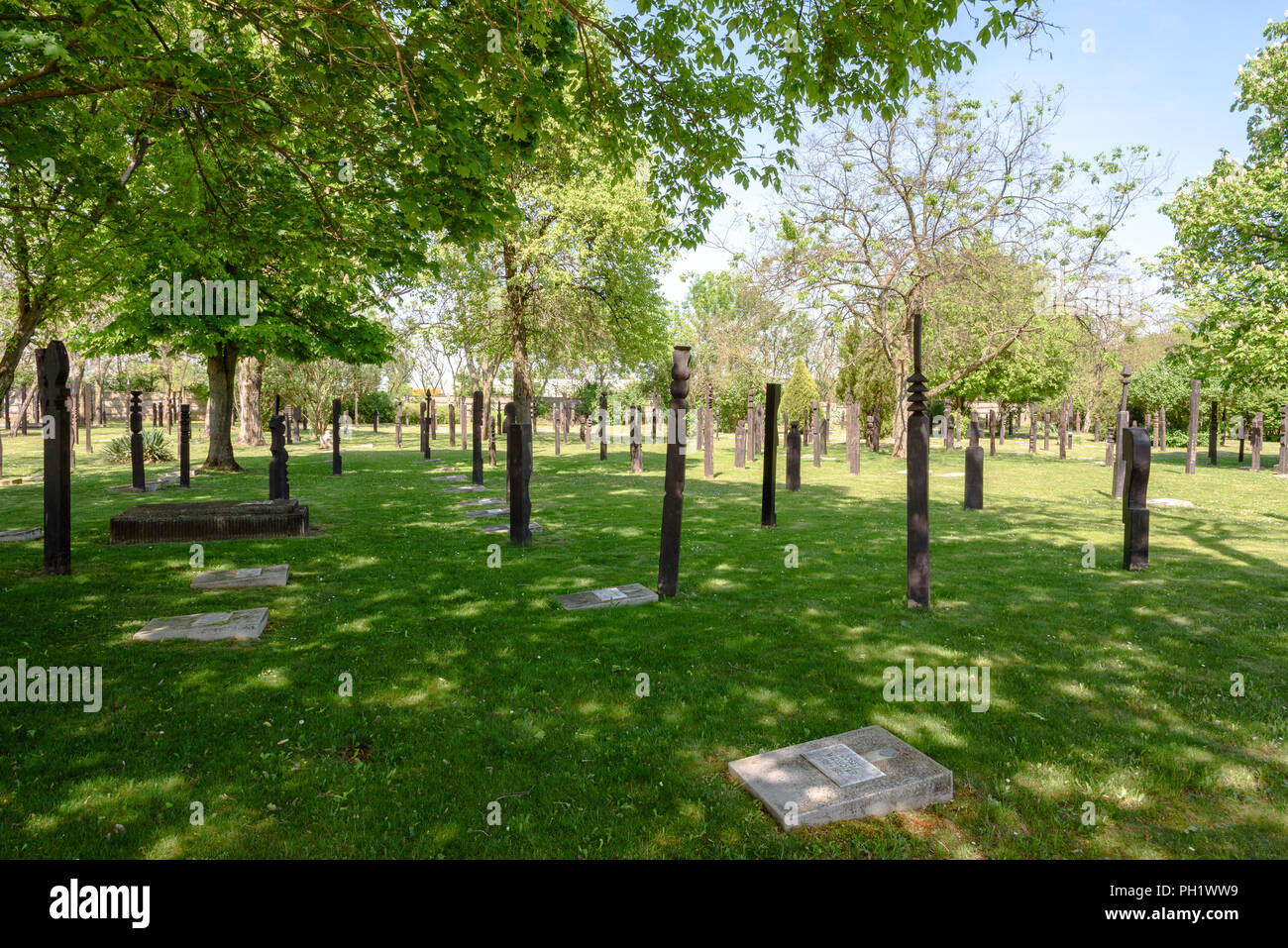 Budapest public cemetery hi-res stock photography and images - Alamy