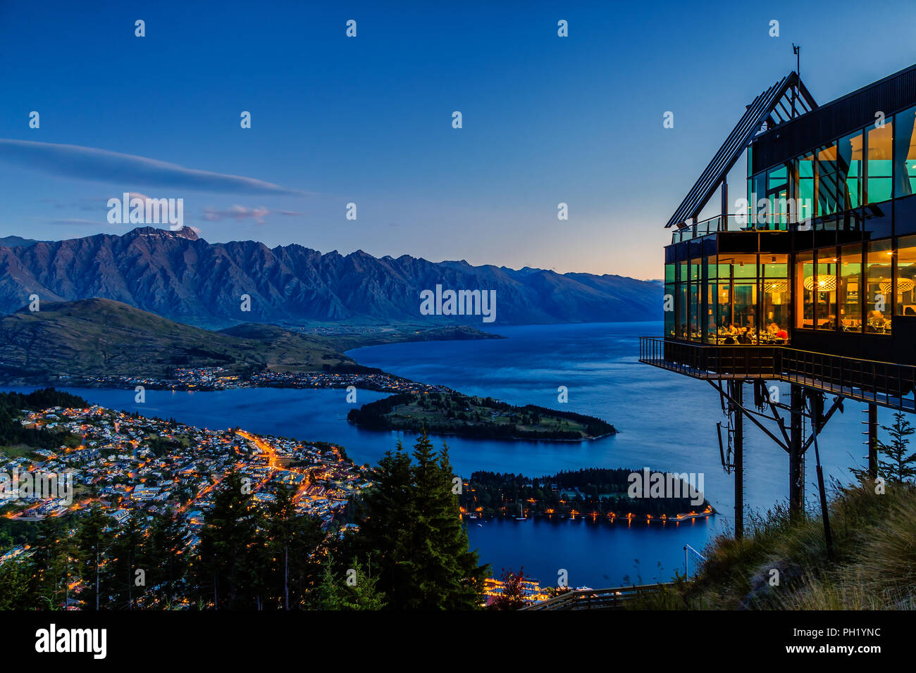 Restaurant with amazing view hi-res stock photography and images - Alamy