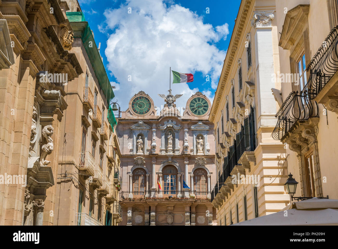 Scenic sight in Trapani old town with the Palazzo Senatorio in the ...
