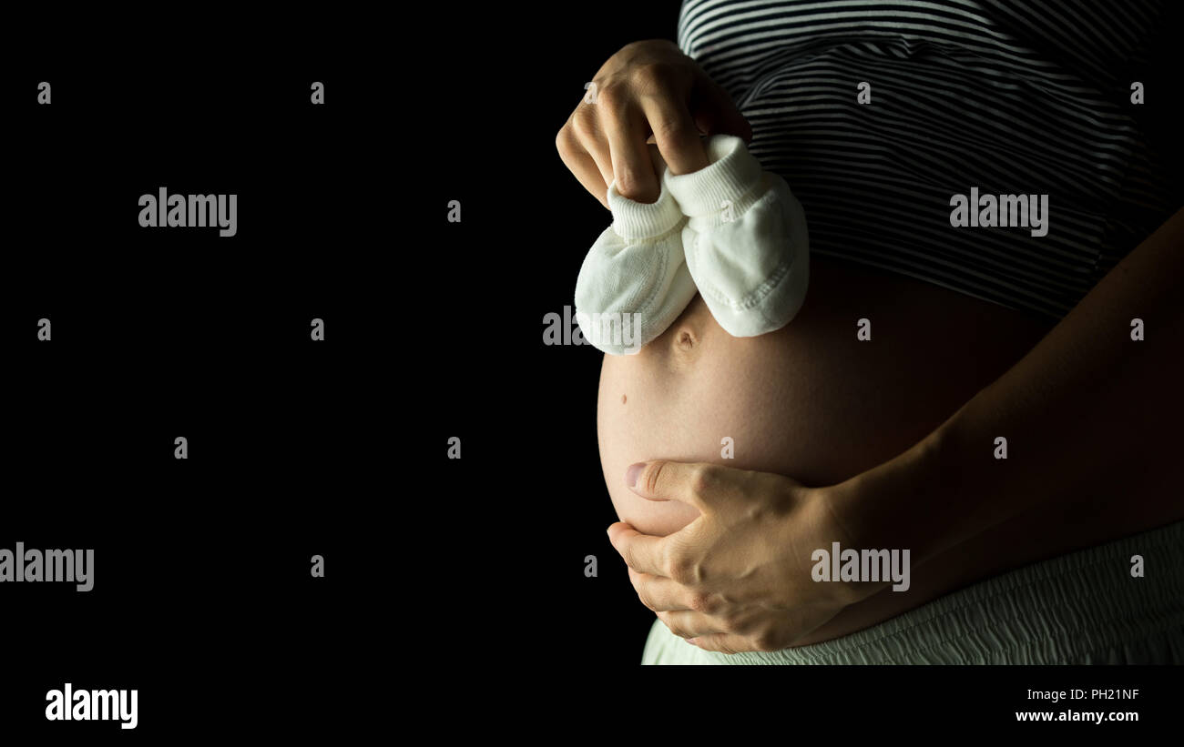 Swollen abdomen hi-res stock photography and images - Alamy