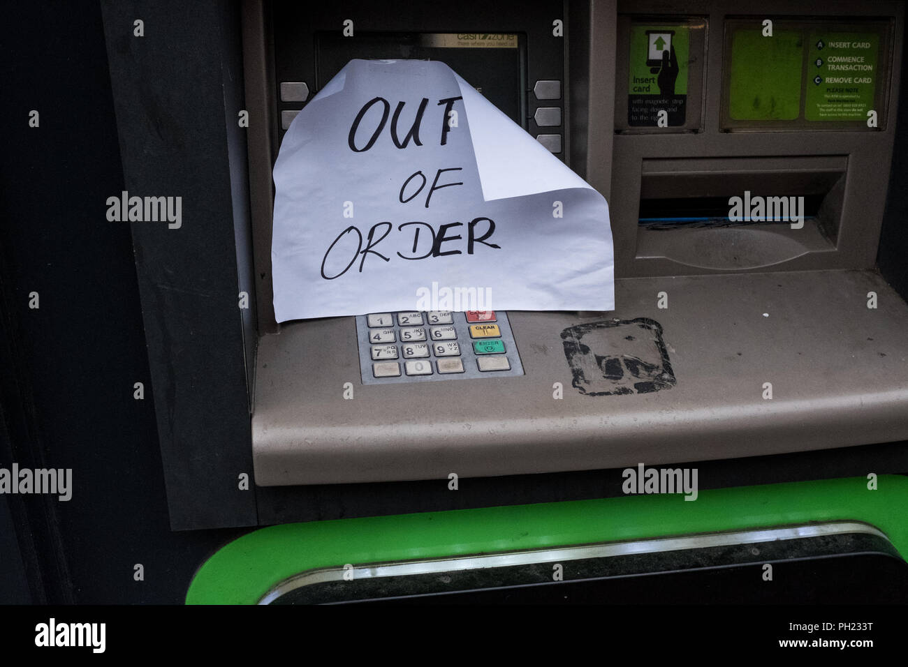 Out of order machine hi-res stock photography and images - Alamy