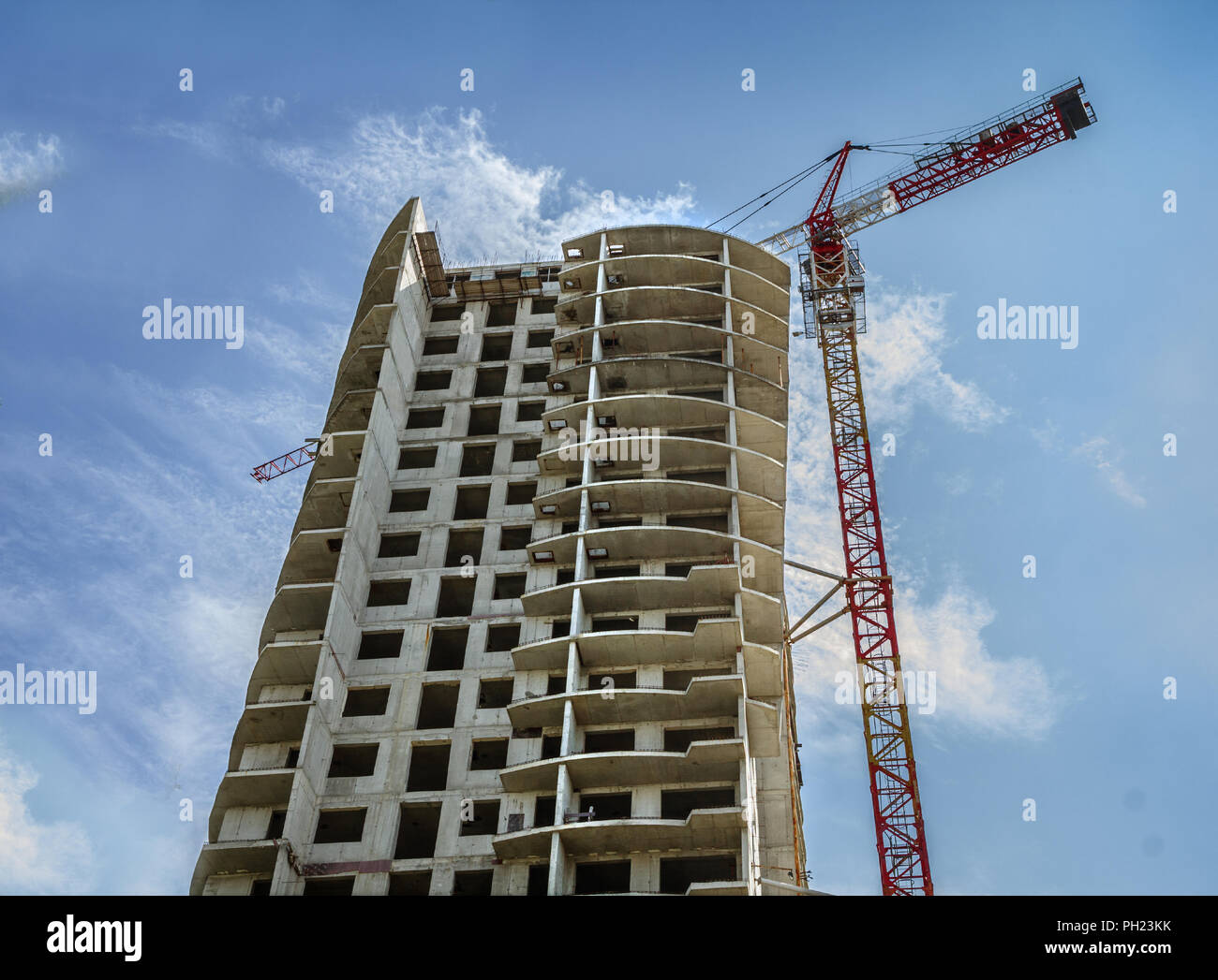 Multi storey panel house hi-res stock photography and images - Alamy