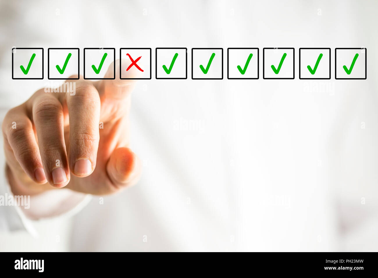 Check box green check mark hi-res stock photography and images - Alamy