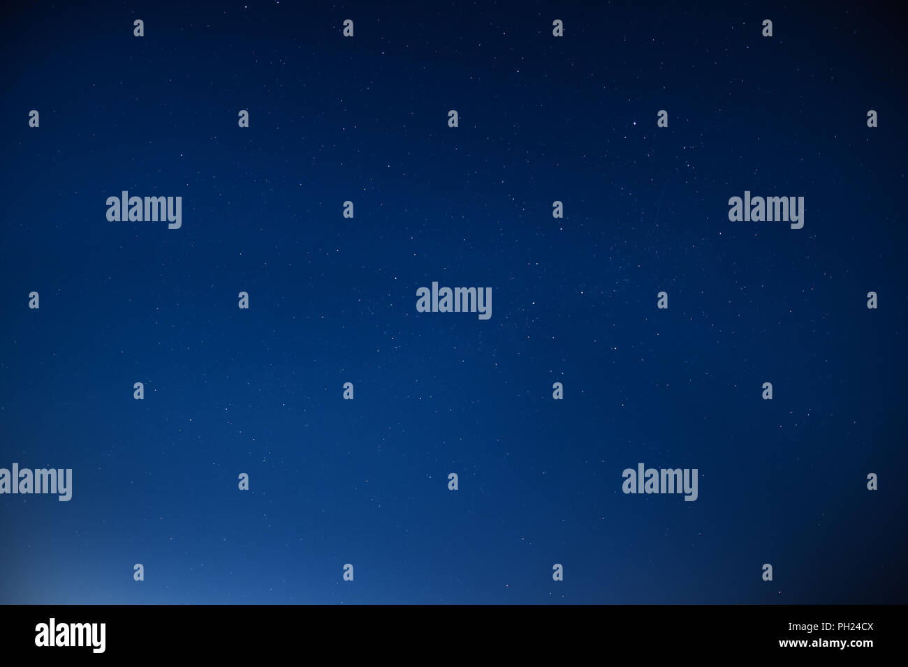 June night sky hi-res stock photography and images - Alamy