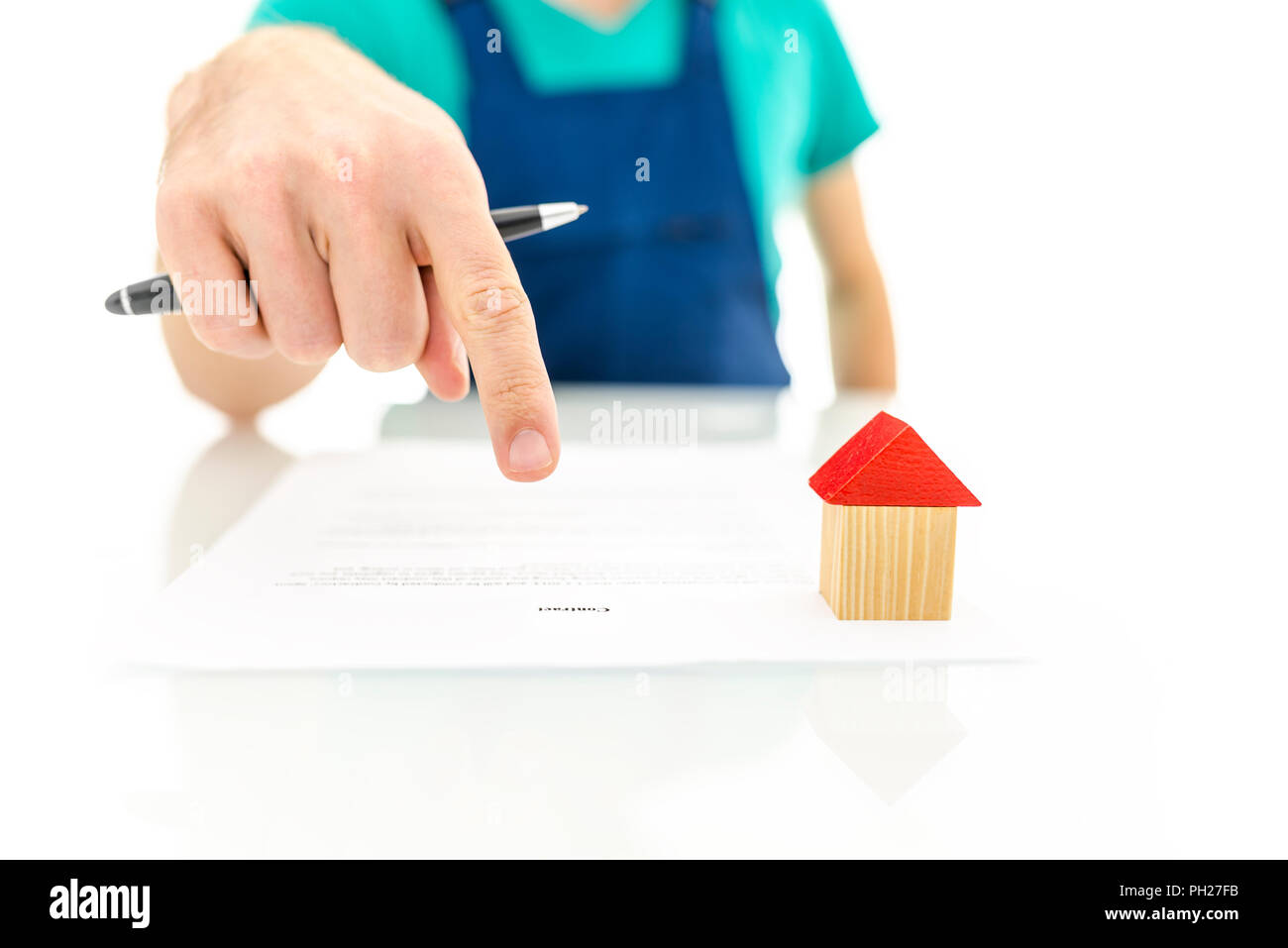 Construction contract legal hi-res stock photography and images - Alamy