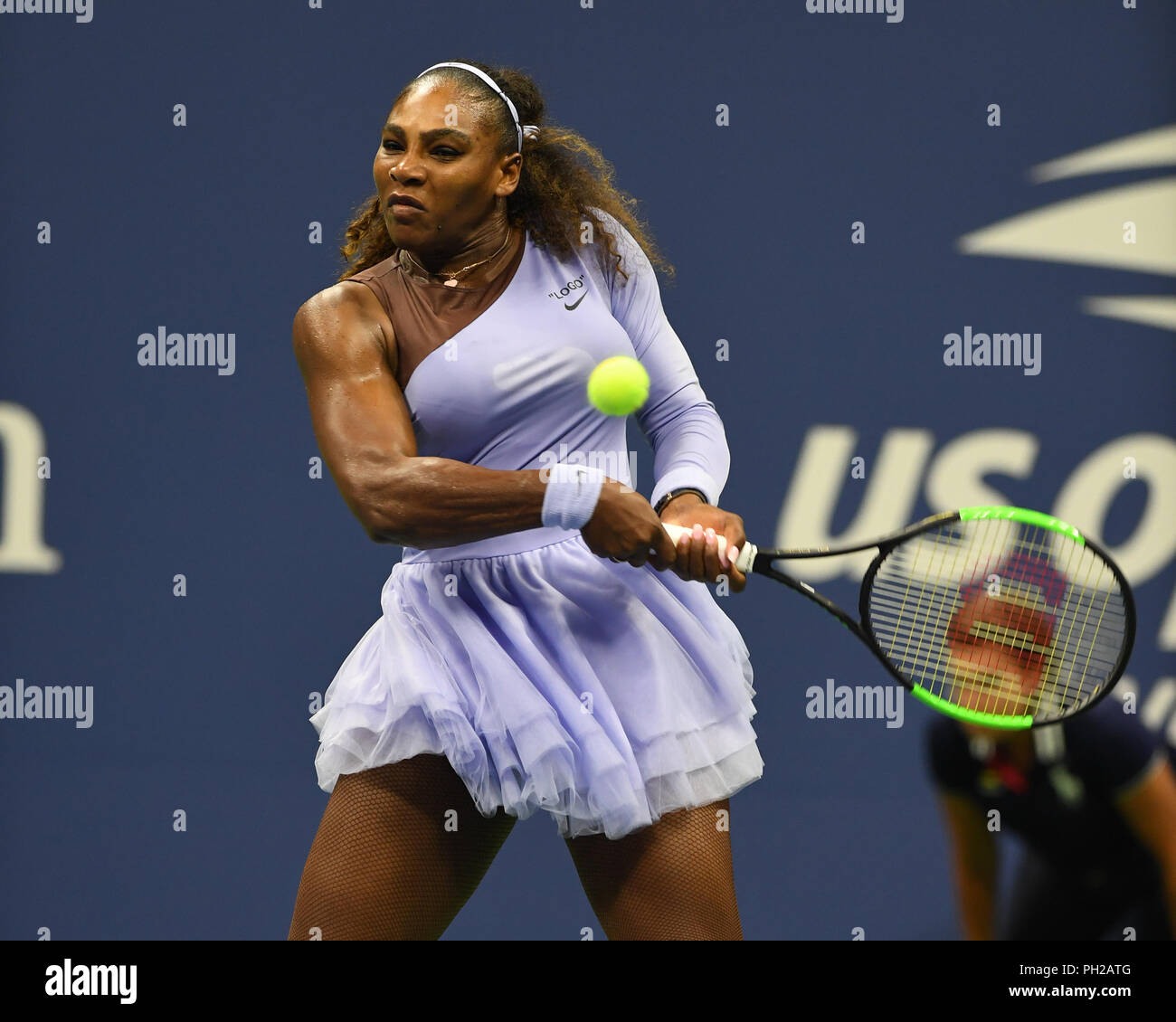 FLUSHING NY- AUGUST 29: ***NO NY NEWSPAPERS*** Serena Williams Vs ...