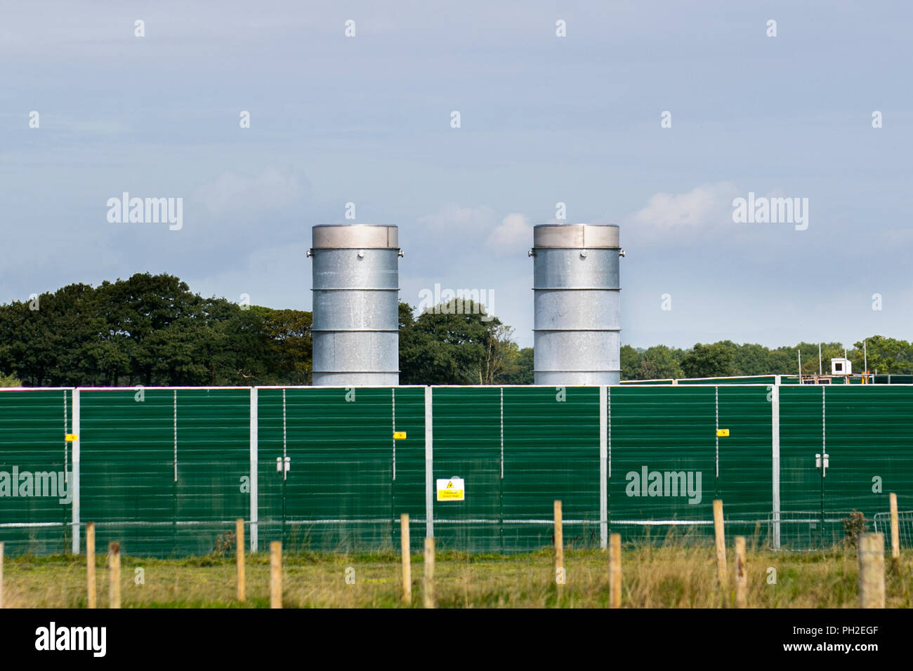 Fracking oil pad hi-res stock photography and images - Alamy
