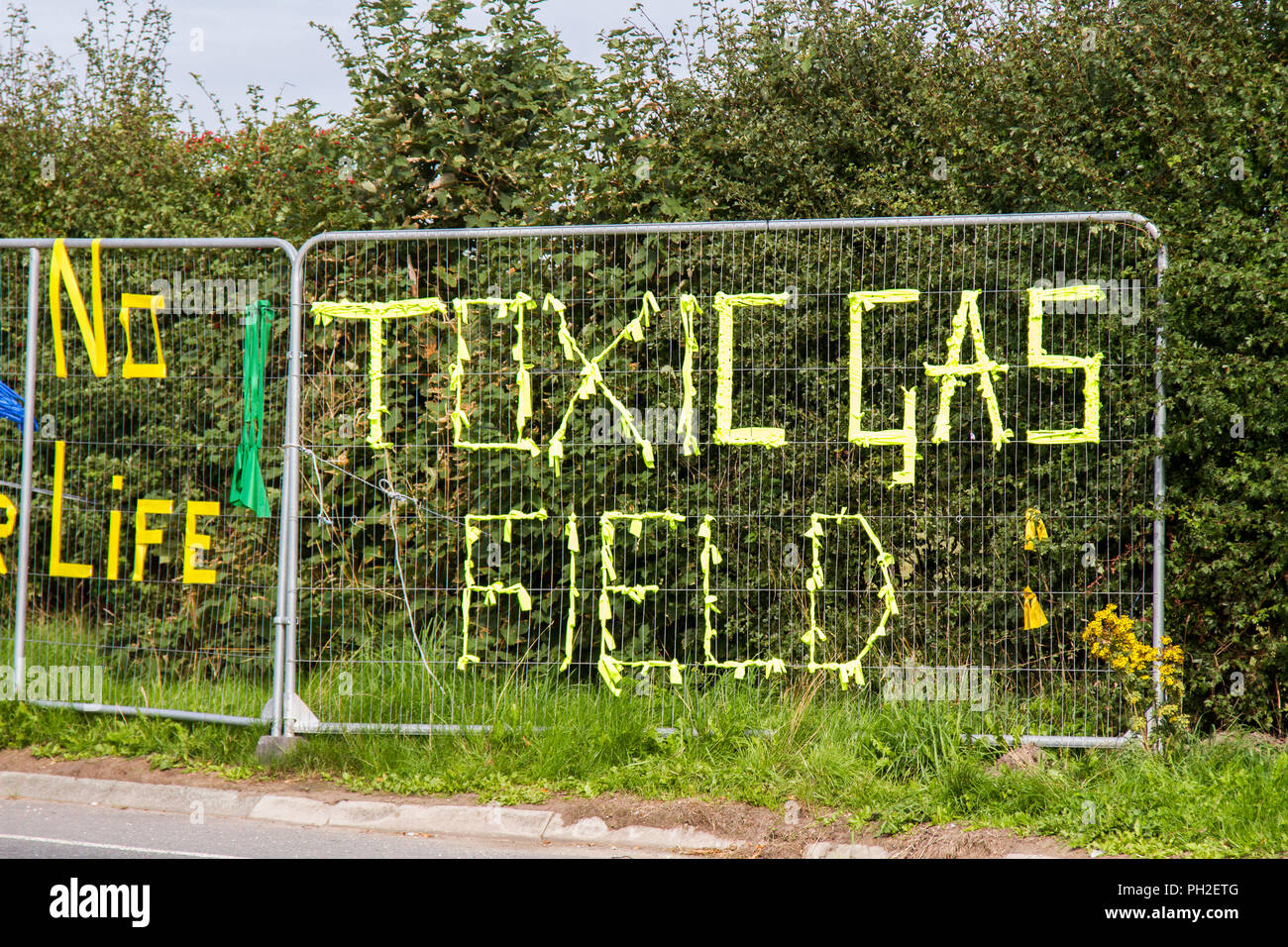 Shale Gas Anti-Fracking, Posters, banners, and signs as Drilling is ...