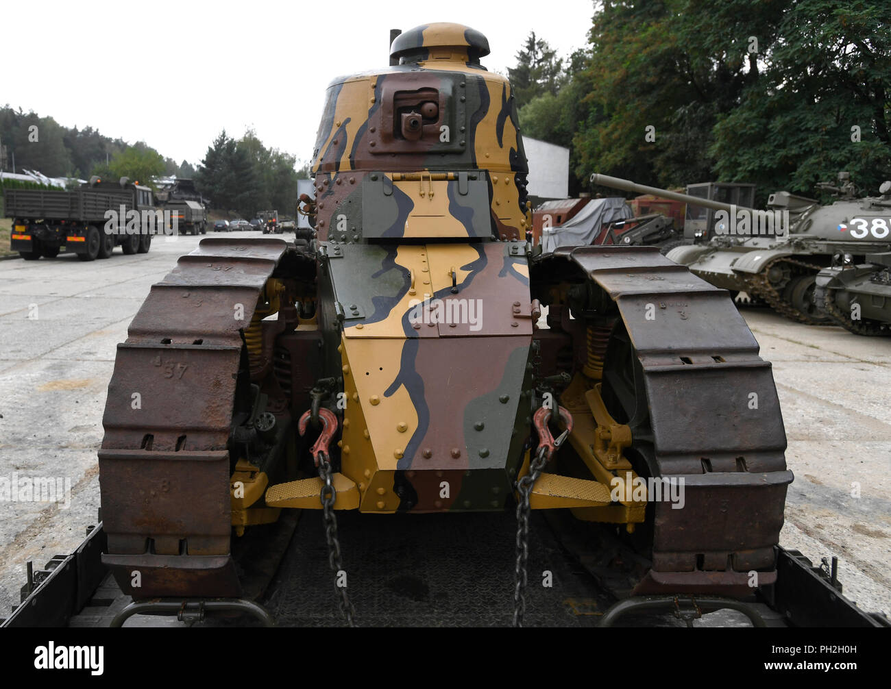 Lesany, Czech Republic. 30th Aug, 2018. A Renault FT-17 historical ...