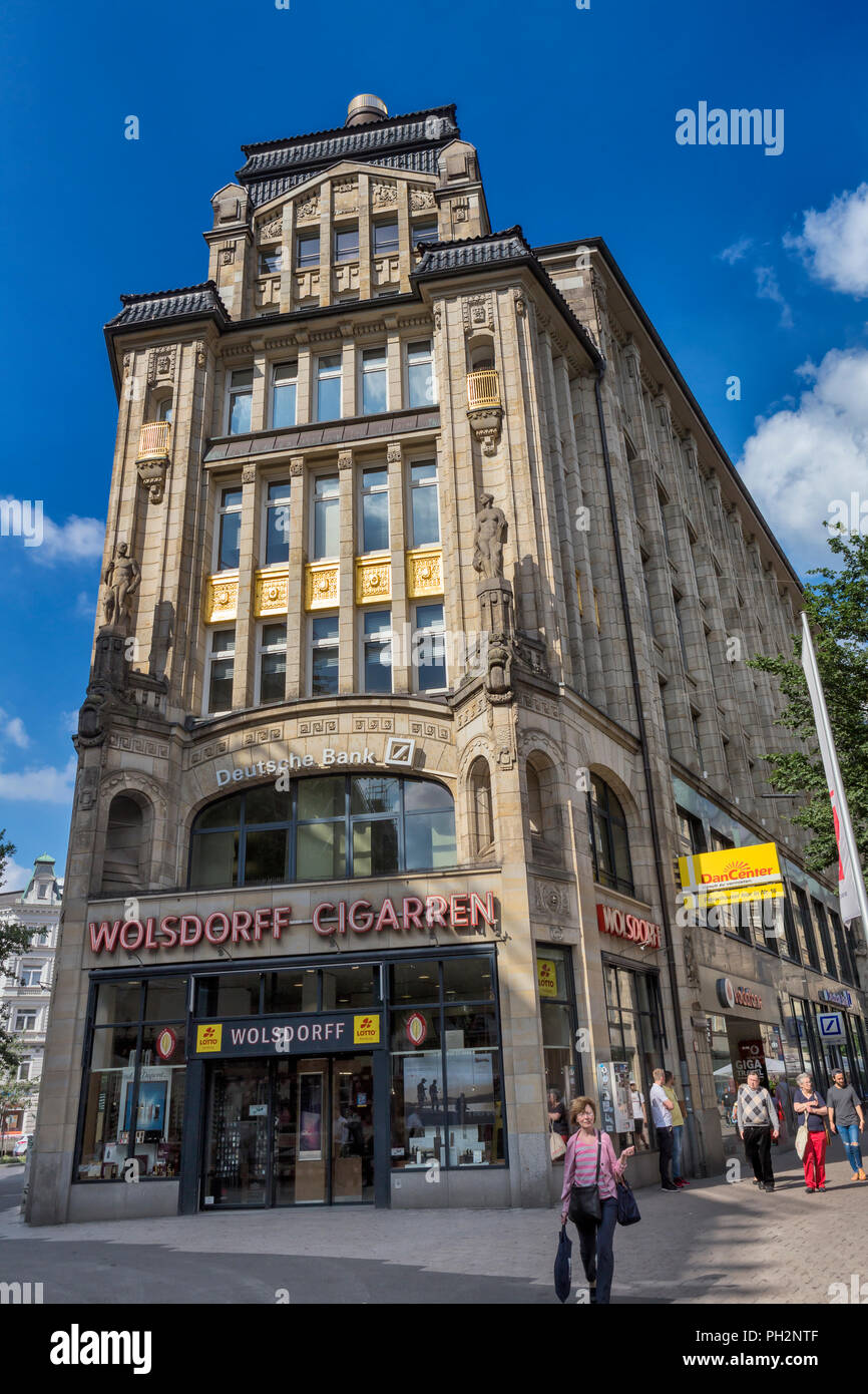 Early 20th century european architecture hi-res stock photography and ...
