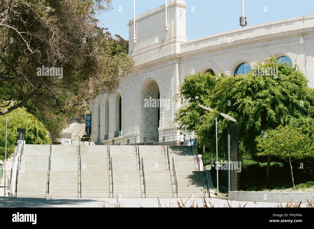 Uc berkeley memorial stadium hi-res stock photography and images - Alamy