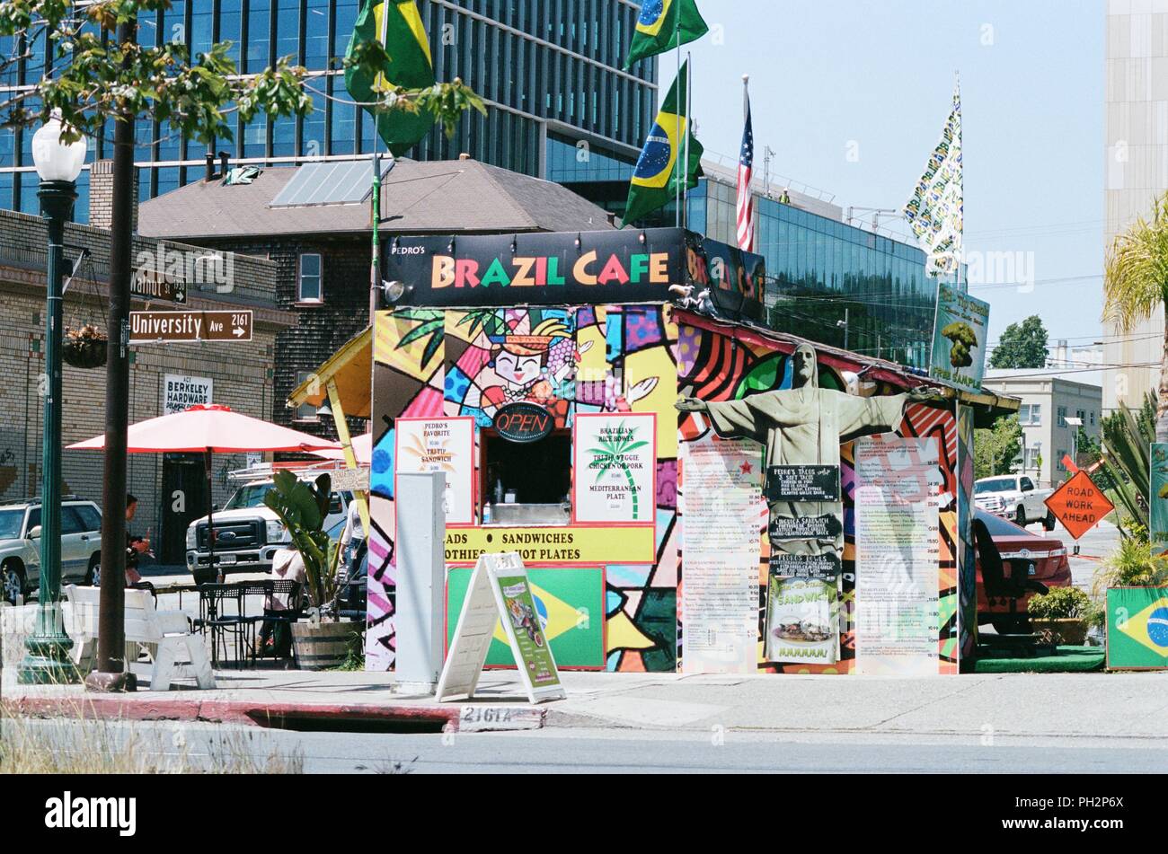 Uc berkeley campus restaurant hi-res stock photography and images - Alamy