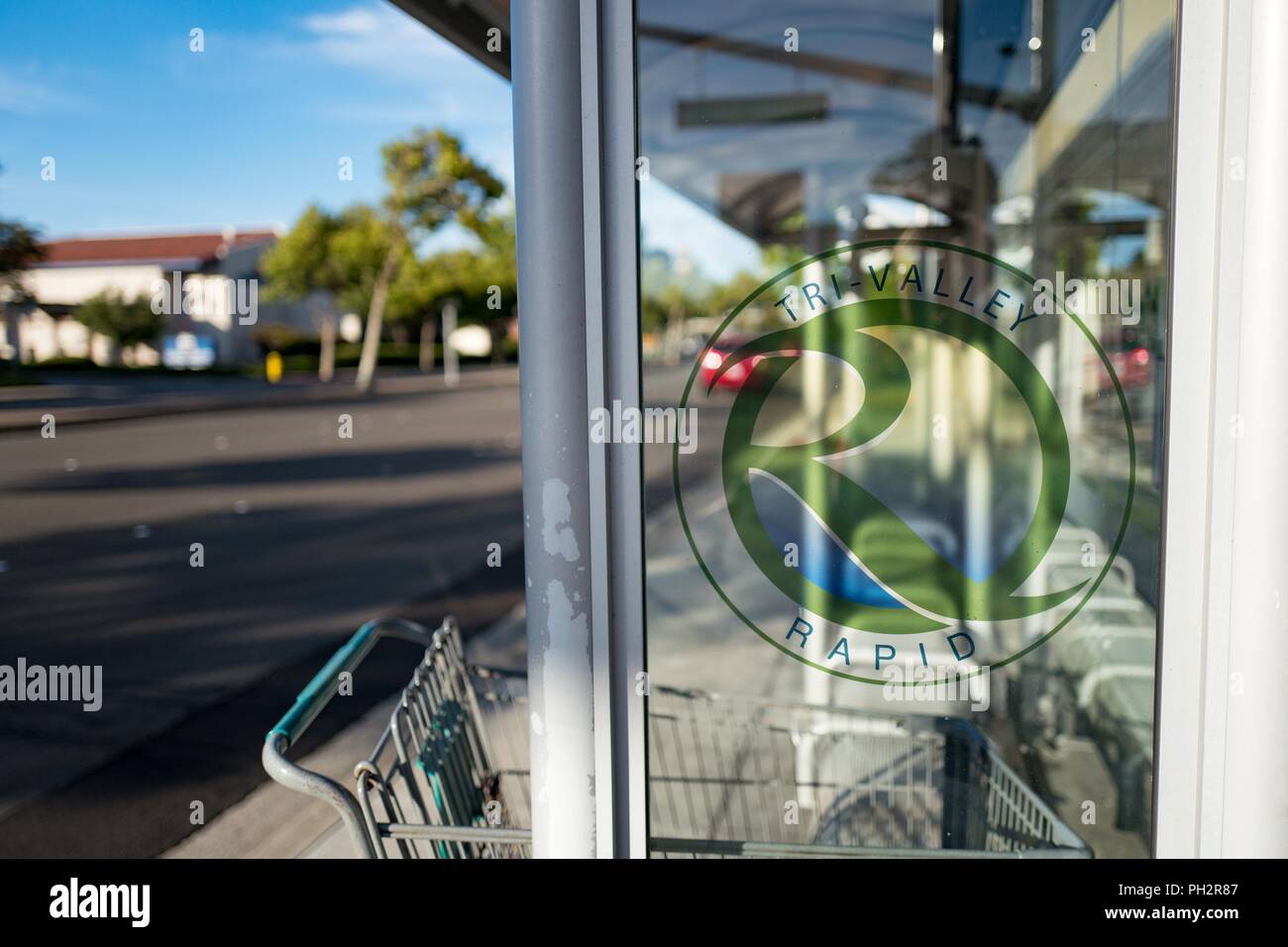 Bus system hi-res stock photography and images - Alamy