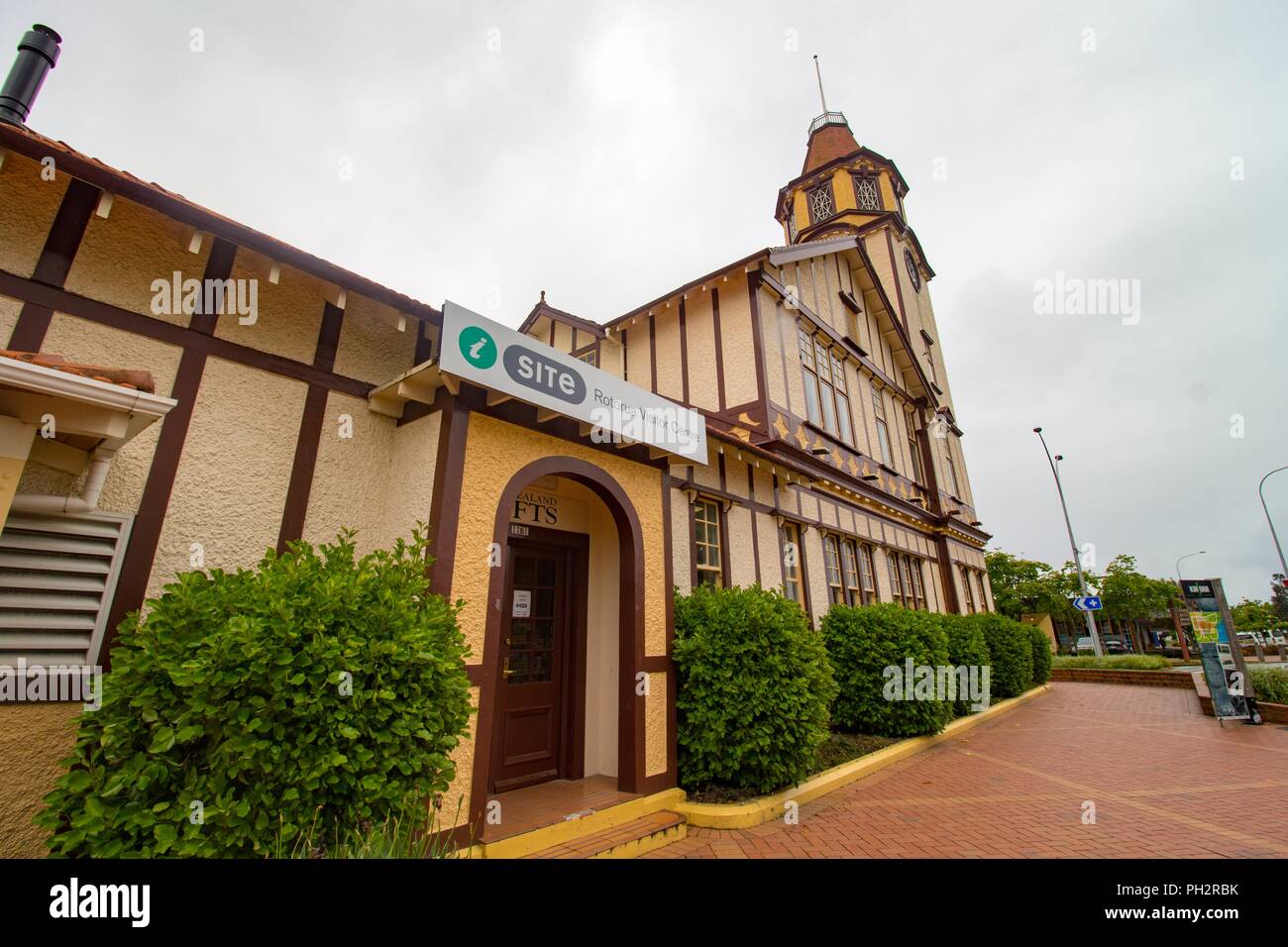 Side view of the Rotorua Visitor Center building in downtown Rotorua ...