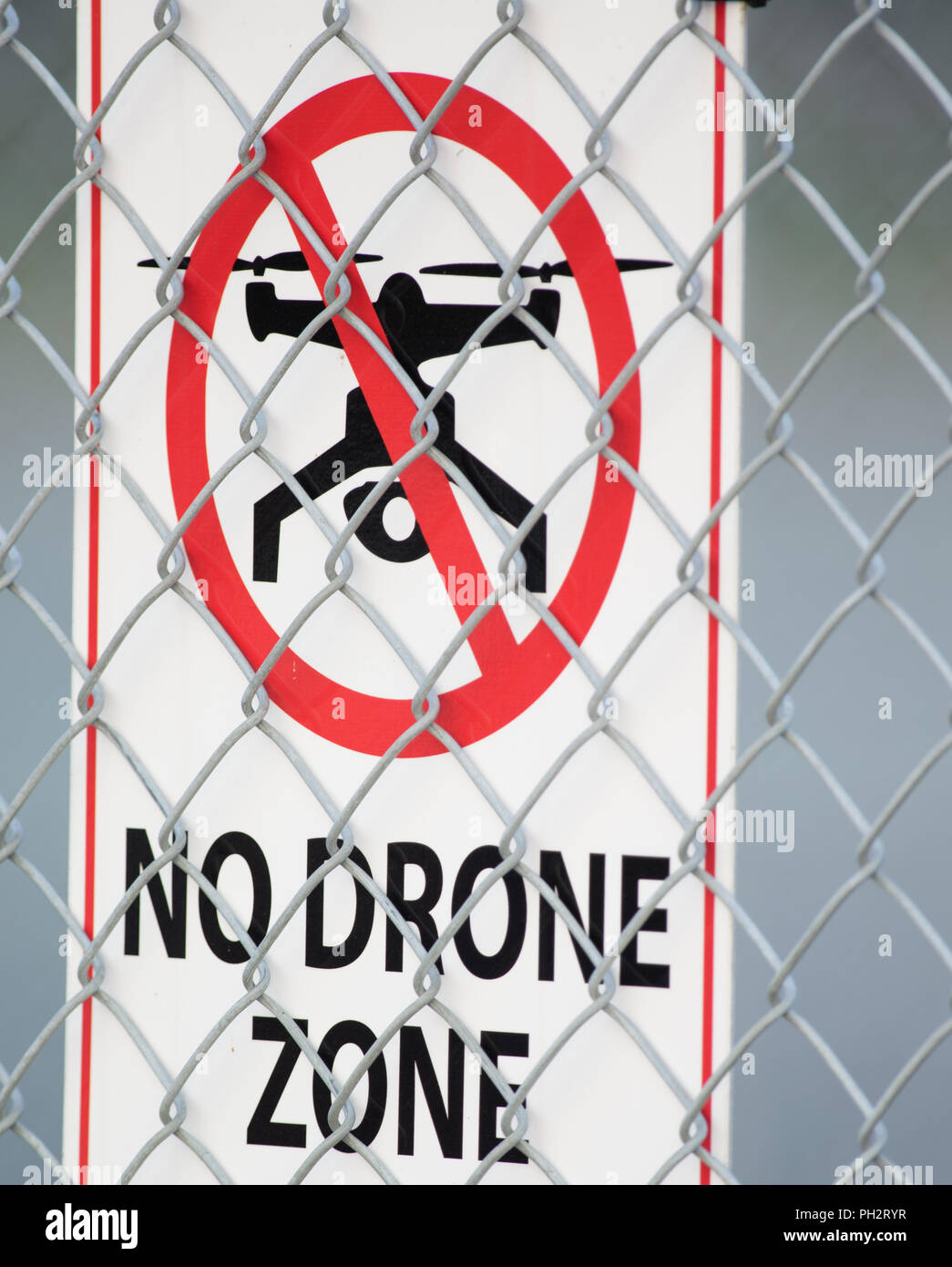 No Drone Sign Warning Sign Stock Photos & No Drone Sign Warning Sign ...