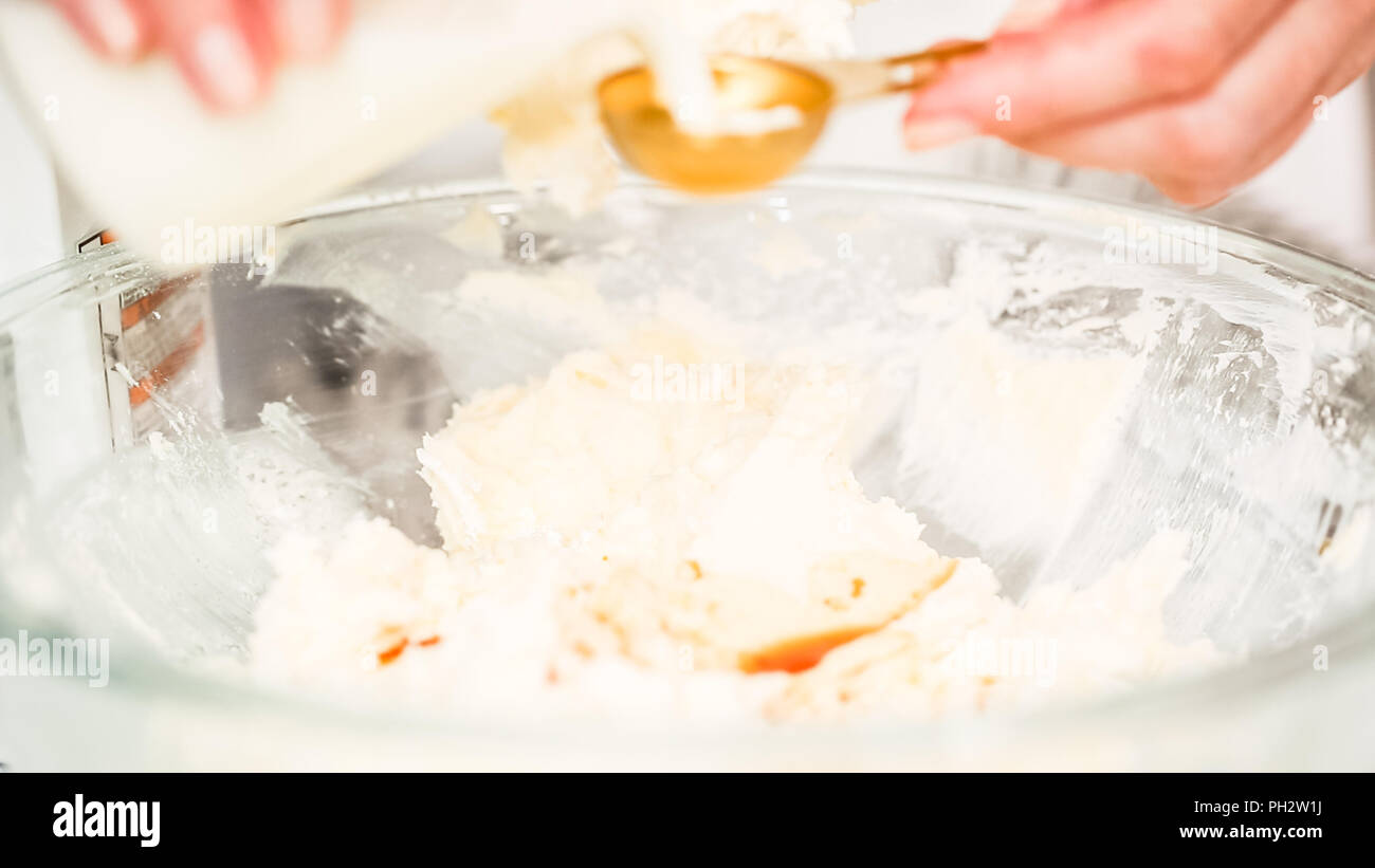 Step by step. Mixing buttercream frosting for vanilla cupcakes Stock ...