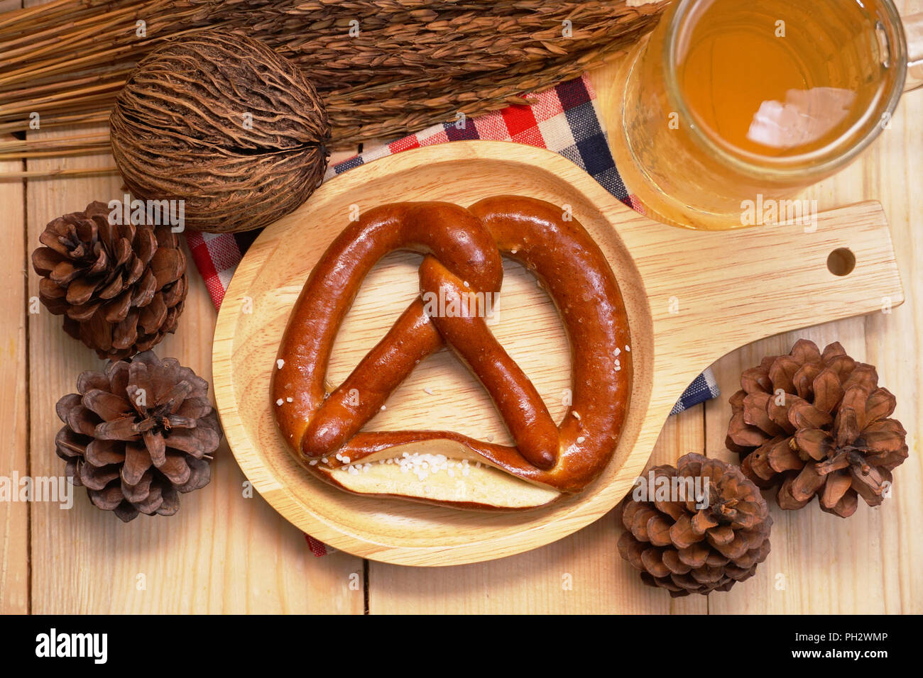 Pretzel ribbon hi-res stock photography and images - Alamy