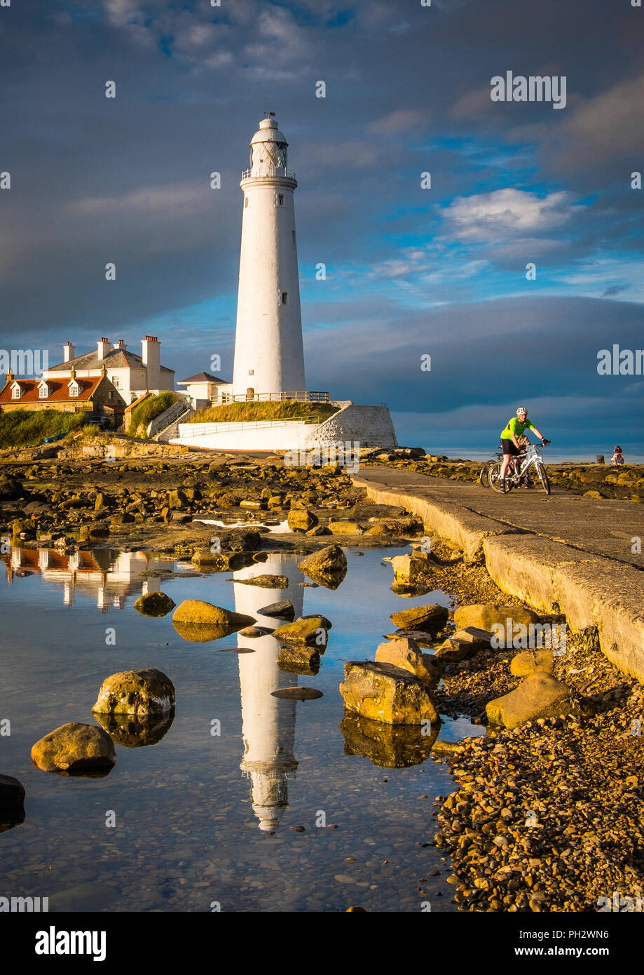 St. Marys lighthouse at Whitley Bay Stock Photo - Alamy