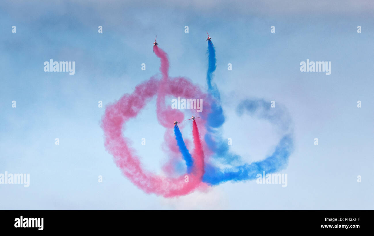 Red arrows circus hi-res stock photography and images - Alamy