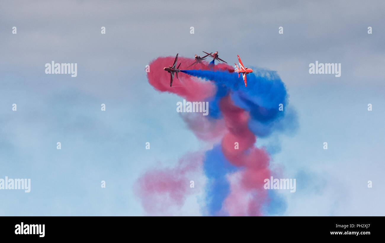 Red arrows circus hi-res stock photography and images - Alamy