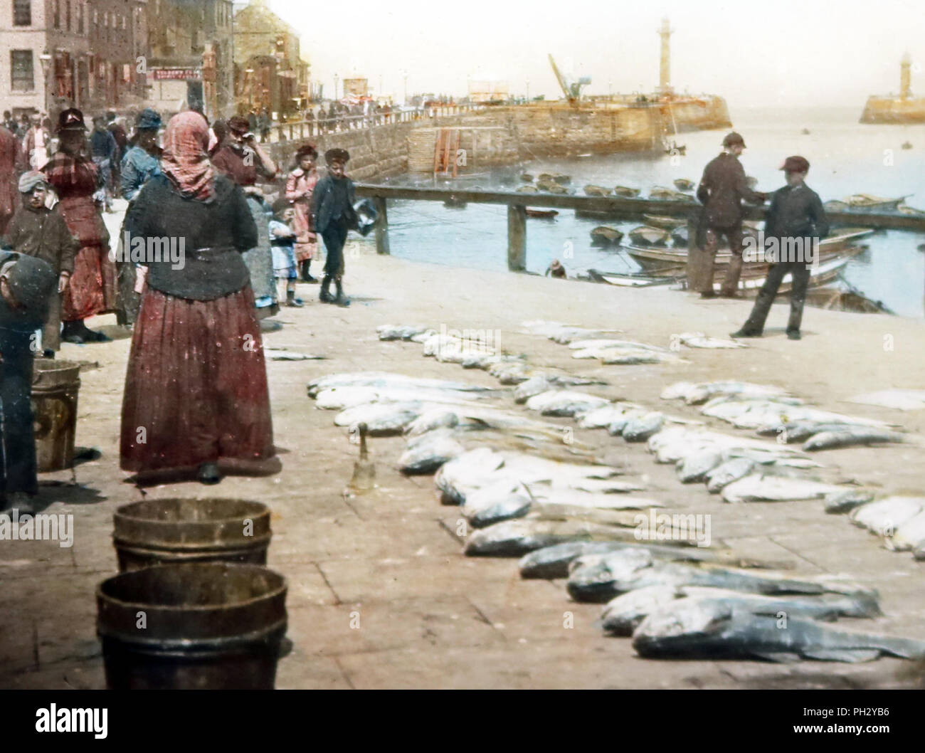 Selling fish on the street hi-res stock photography and images - Alamy
